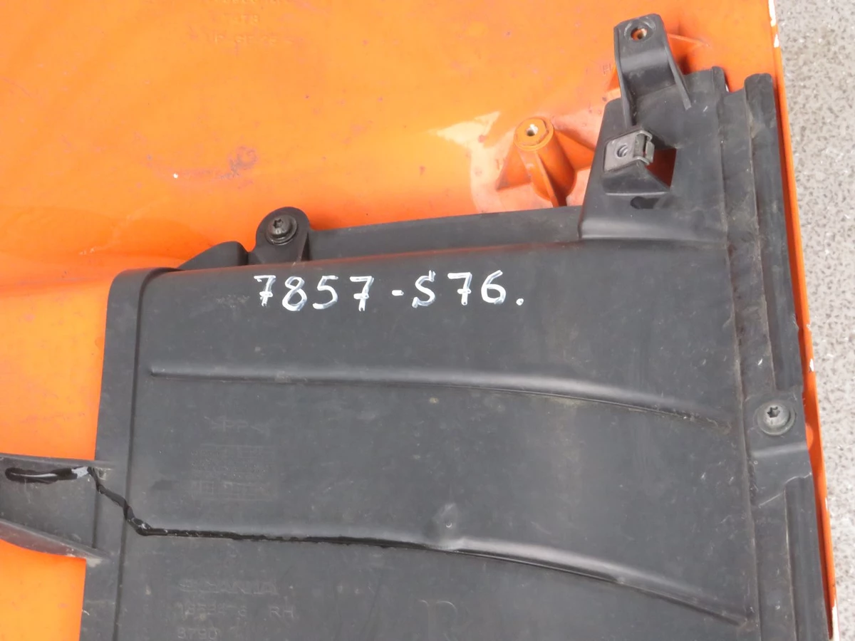 1751406 Угол кабины прав. в сборе с дефлектором (CG/CR) для Скания ...