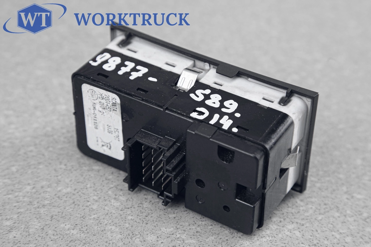 2426882 Выключатель фар и аварийного сигнала нового образца без ...