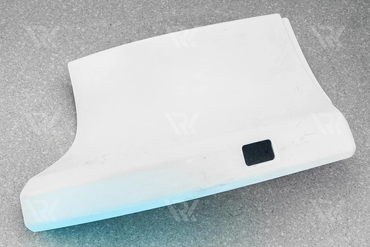 1926990 Уплотнение над фарой правое (высокое) с отверстием для омывания ...