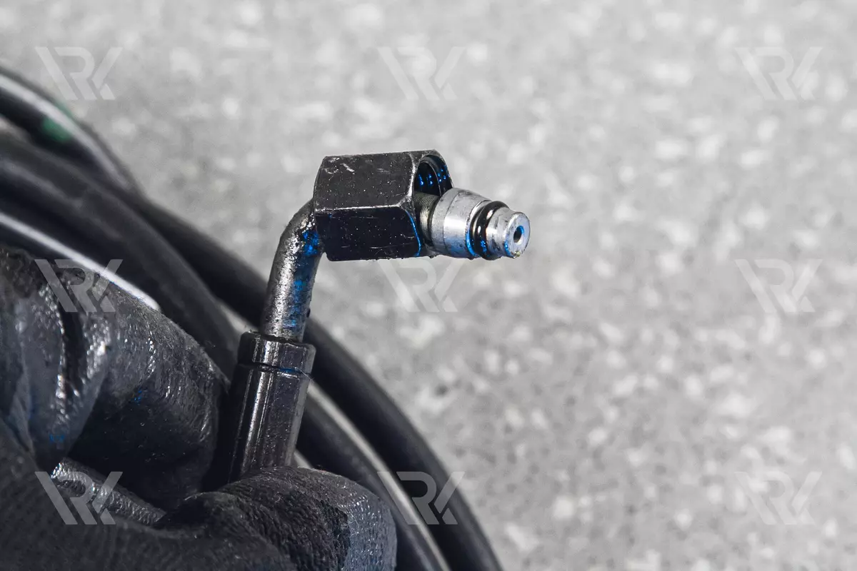 2357656 Шланг в сборе (тройник) подъема кабины (6 серия) для Скания ...