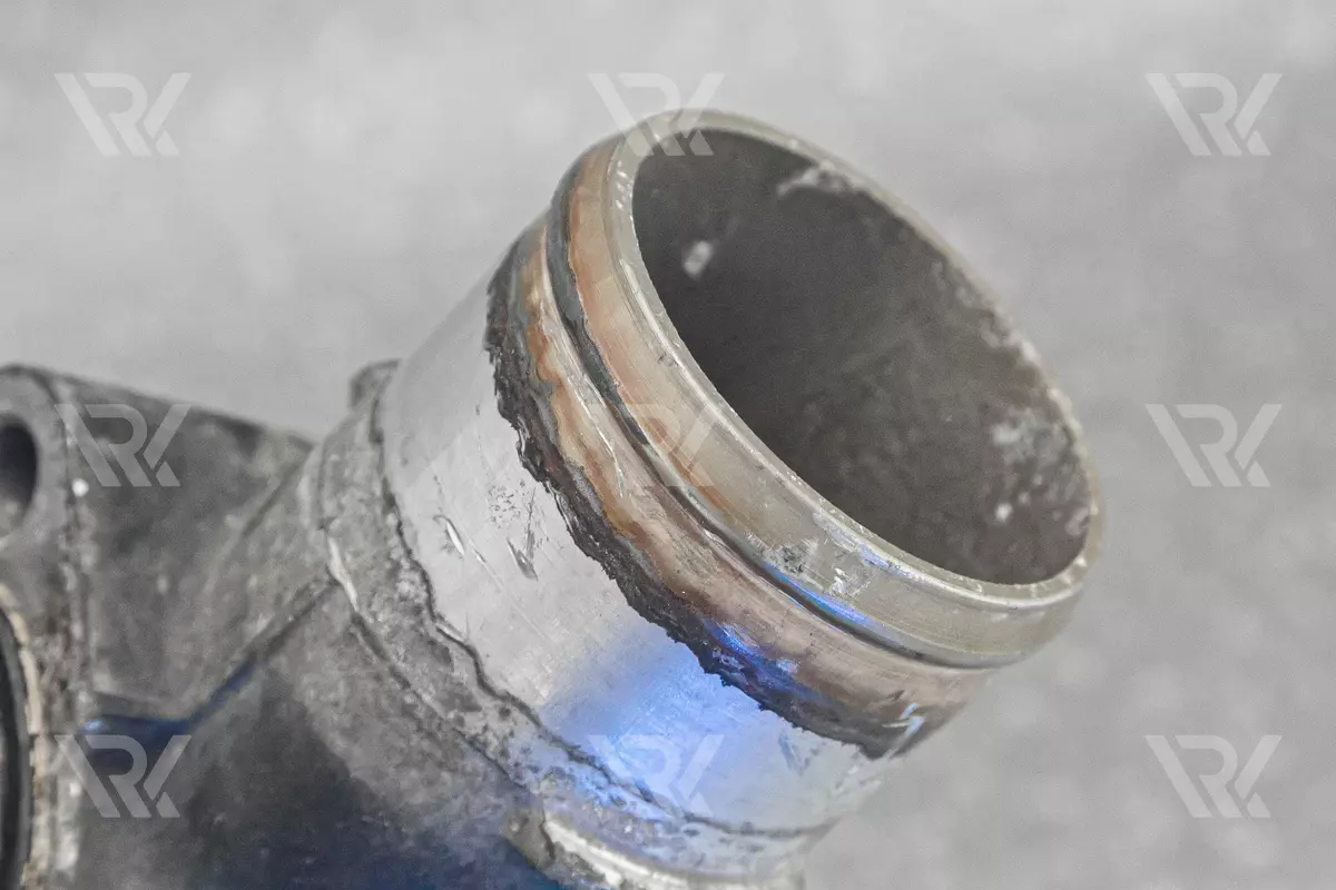 2355547 Фланцевая трубка охладителя масла ретардера (6 серия) для ...