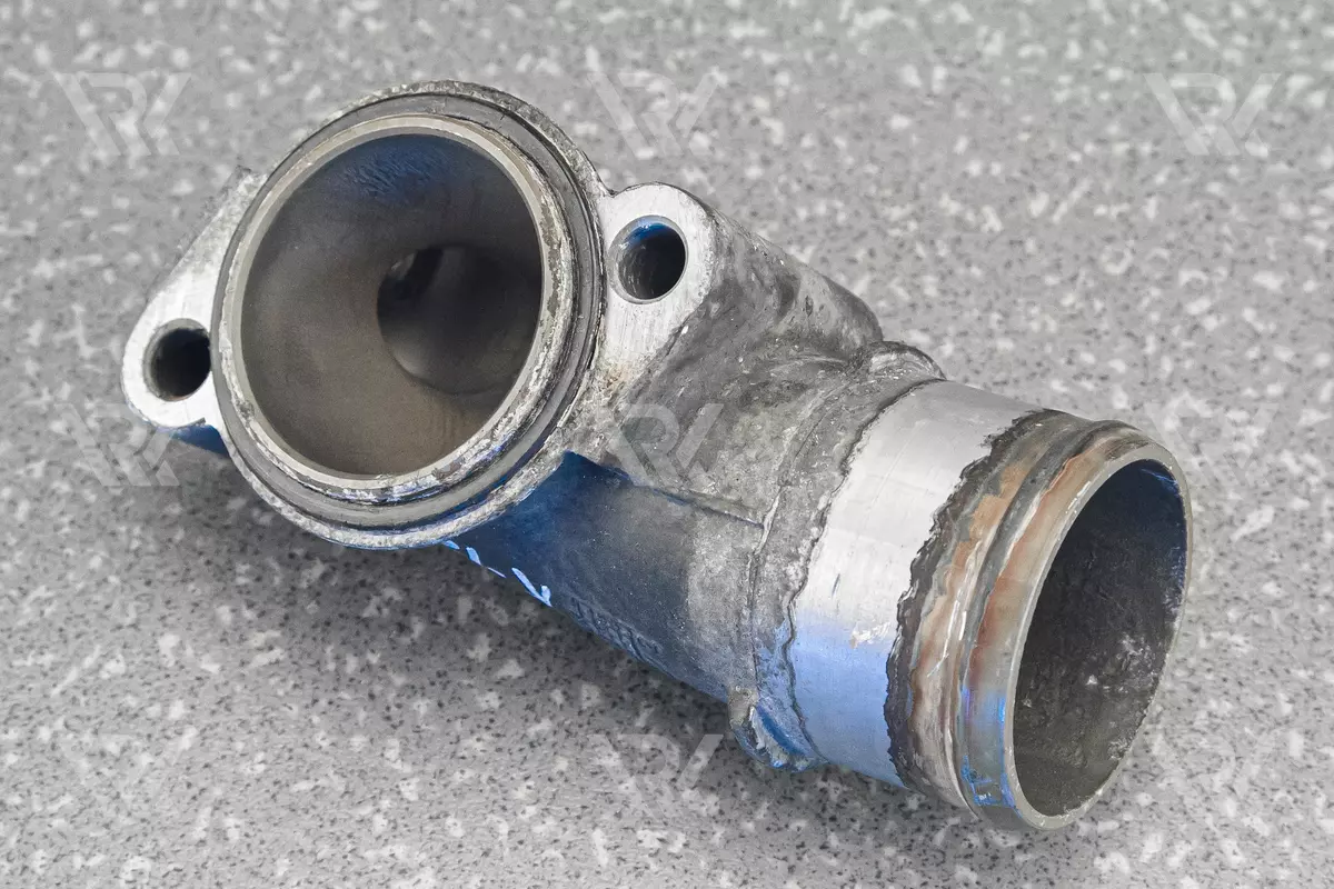 2355547 Фланцевая трубка охладителя масла ретардера (6 серия) для ...