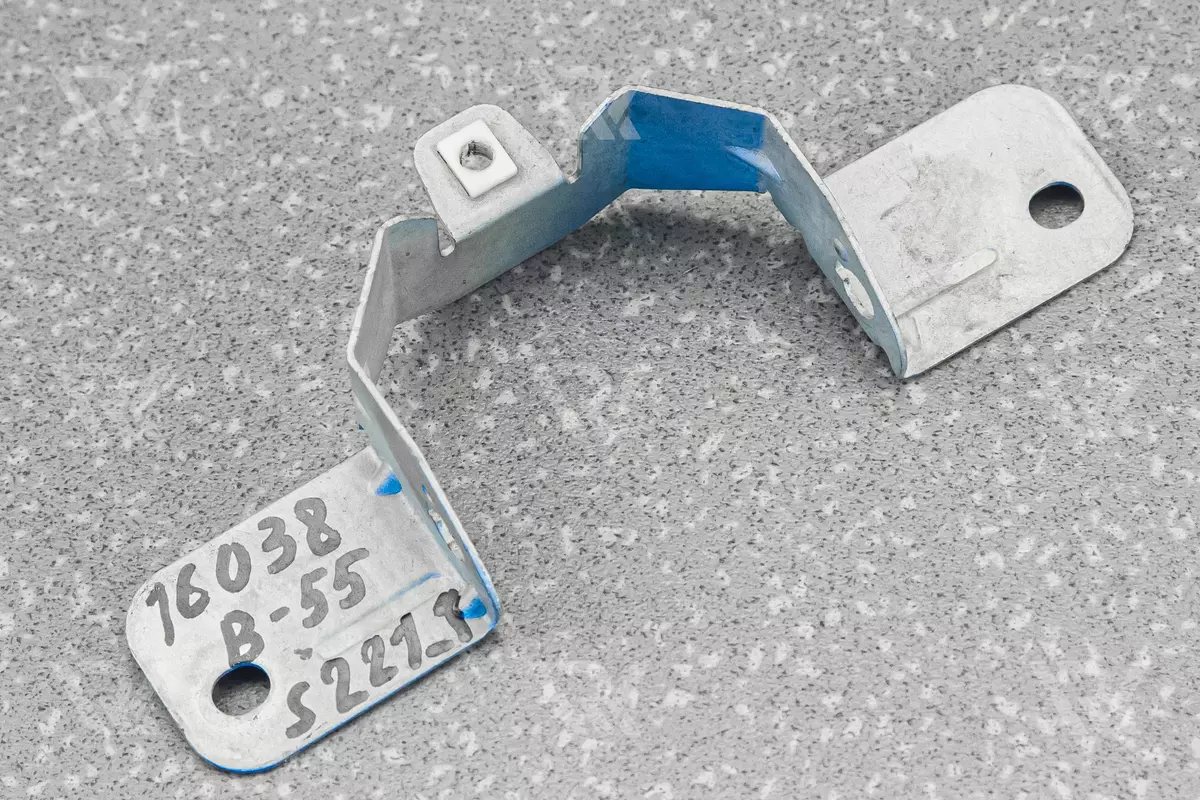 1807484 Кронштейн противотуманной фары для Скания/Scania - купить в ...